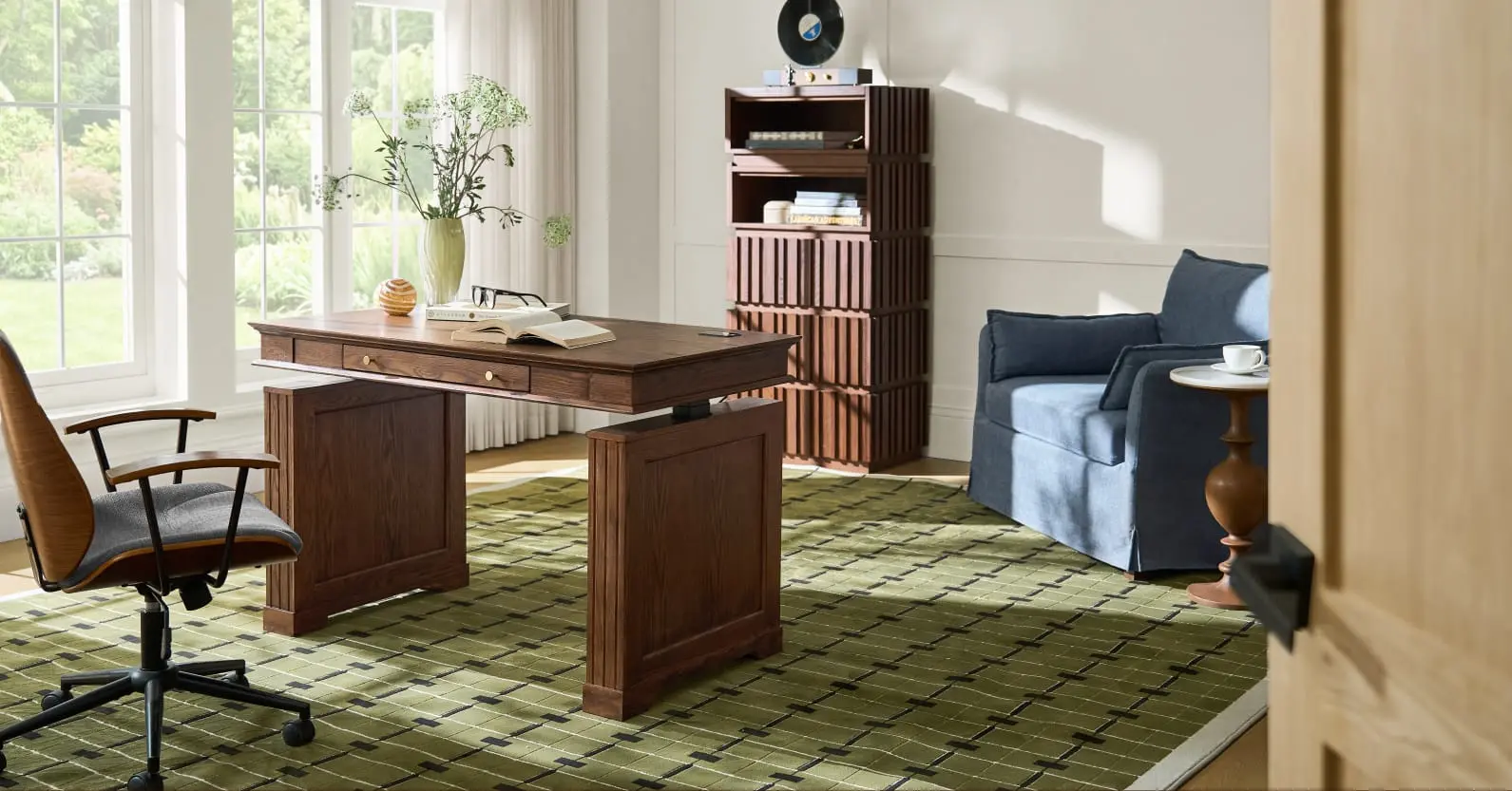 Are Standing Desks Worth It for Home Use? Hulala Julia Standing Desk ...